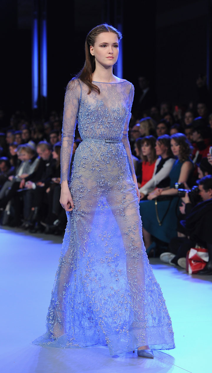 Model Falls On Runway At The Elie Saab Couture Show in Paris | Blog Baladi