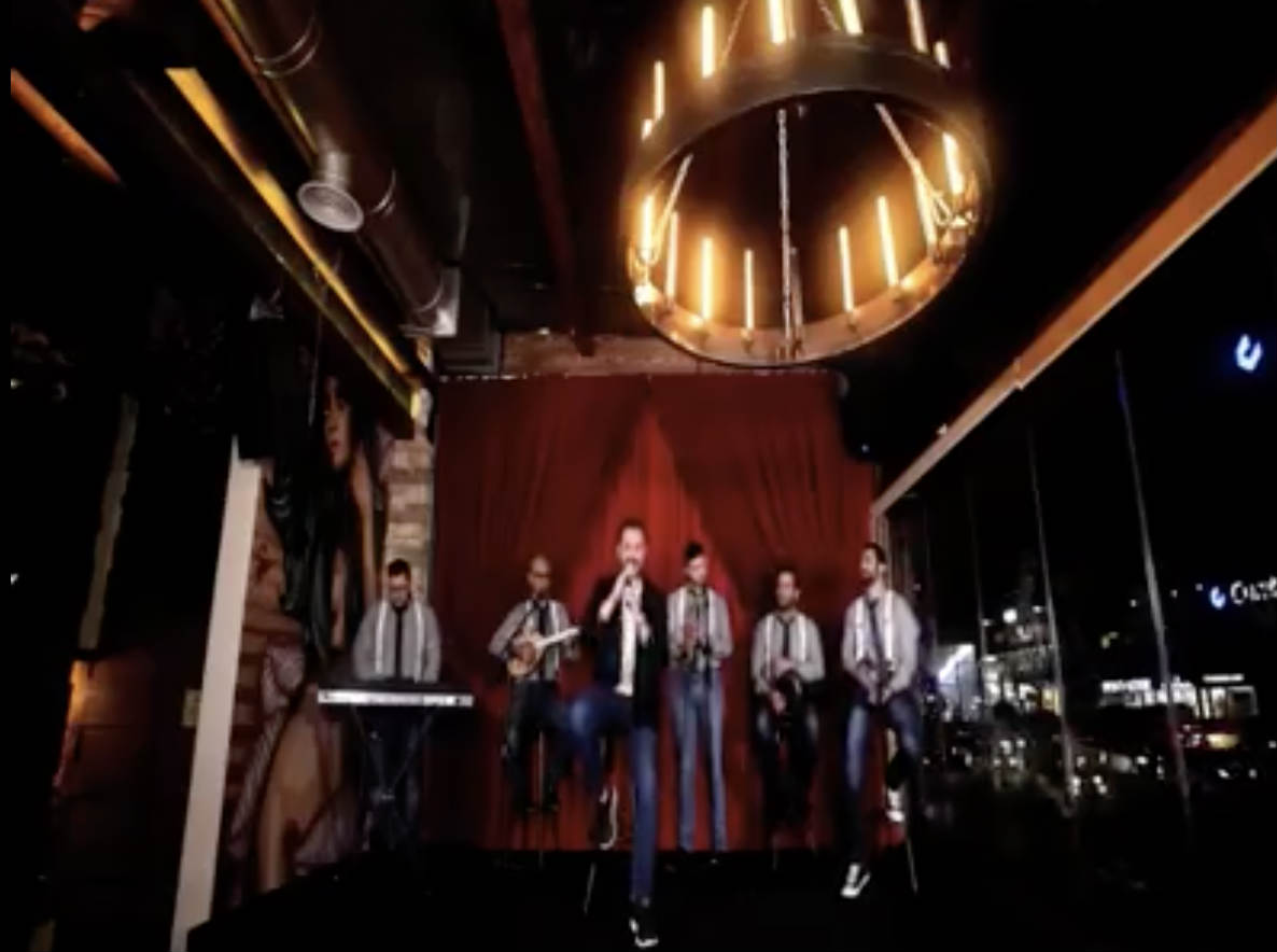 Au Claire de La Lune – Oriental Version | Blog Baladi