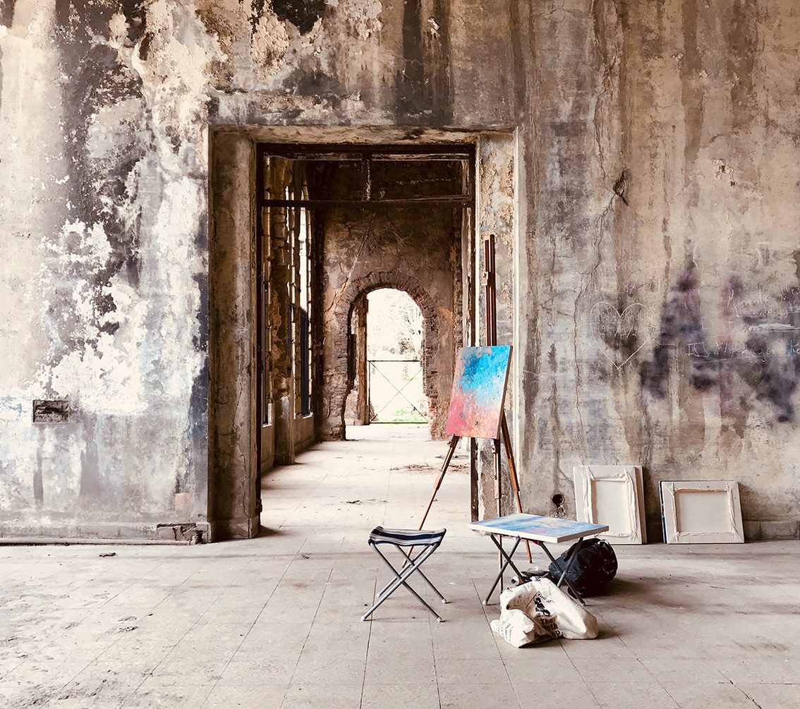 Tom Young Grand Sofar Hotel Exhibition Debuts Sept 16 | Blog Baladi